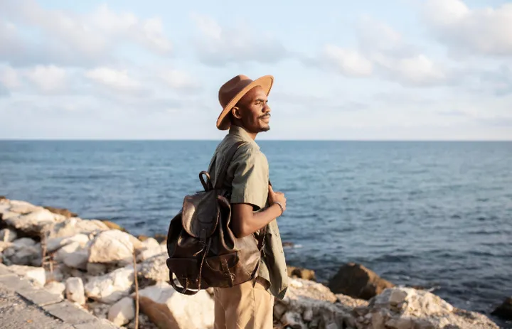 Rahasia Solo Traveler: 11 Tips Liburan Menyenangkan & Aman - portal.co.id